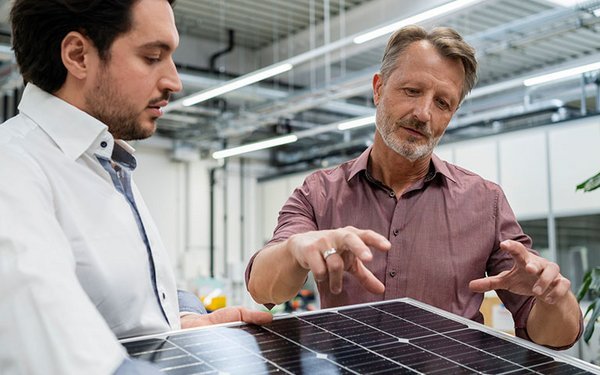 MVV Photovoltaik-Leitfaden 2025: Schritt für Schritt zur eigenen Anlage