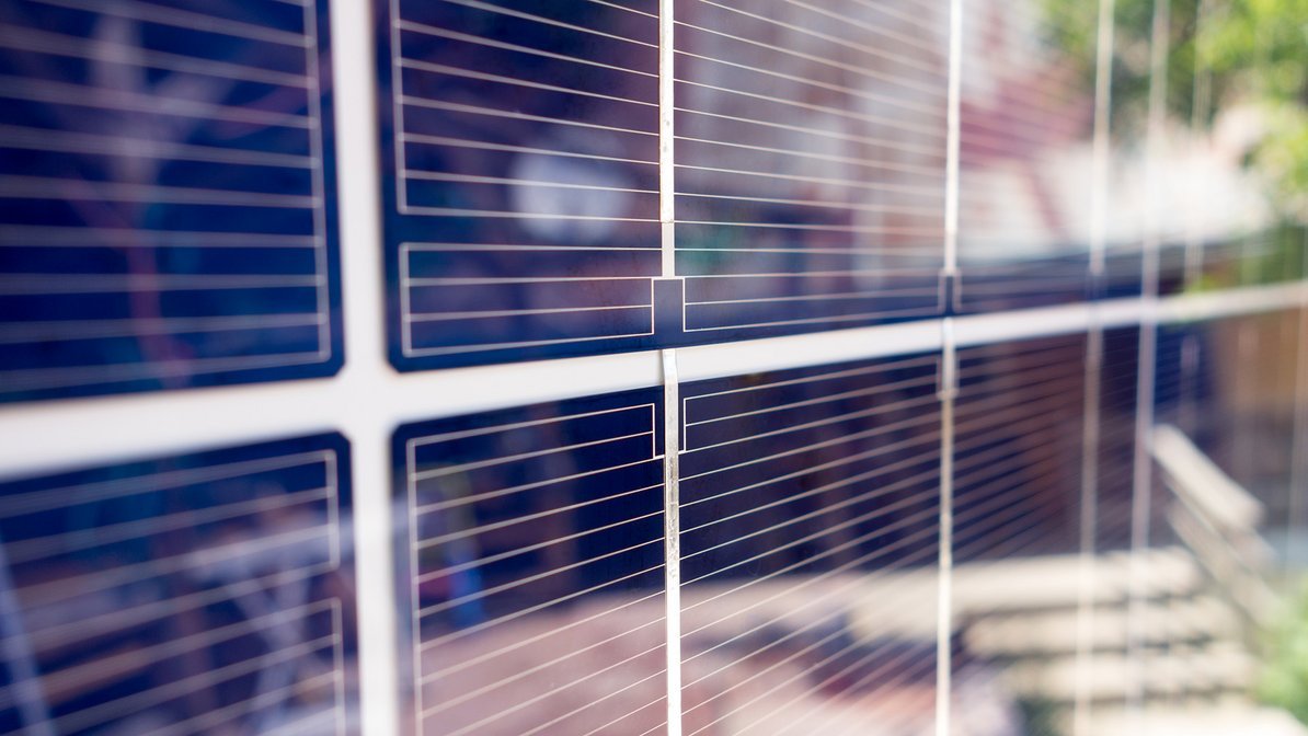 Bifaziale PV-Module: Wie funktionieren sie und wo machen sie Sinn?