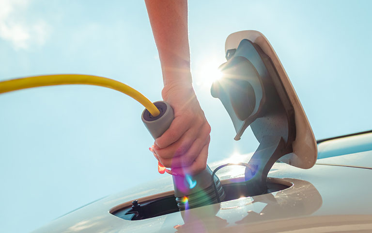 MVV Photovoltaik-Leitfaden 2025: Schritt für Schritt zur eigenen Anlage